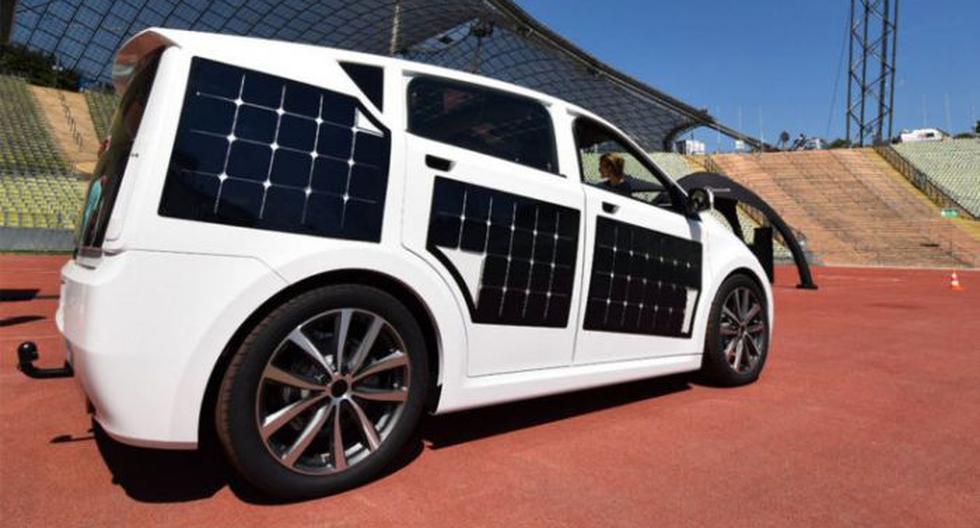 Una start-up alemana prueba un vehículo solar que se carga mientras se ...