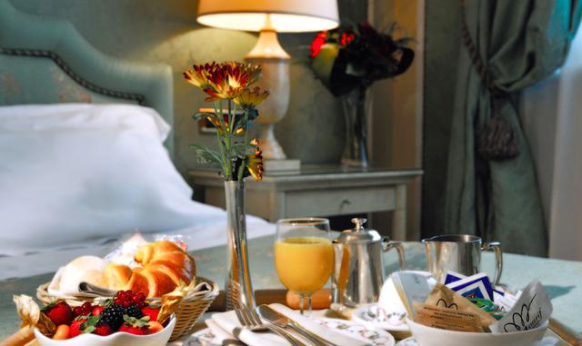 Los 'Room Service' nocturnos más interesantes del mundo | TENDENCIAS ...