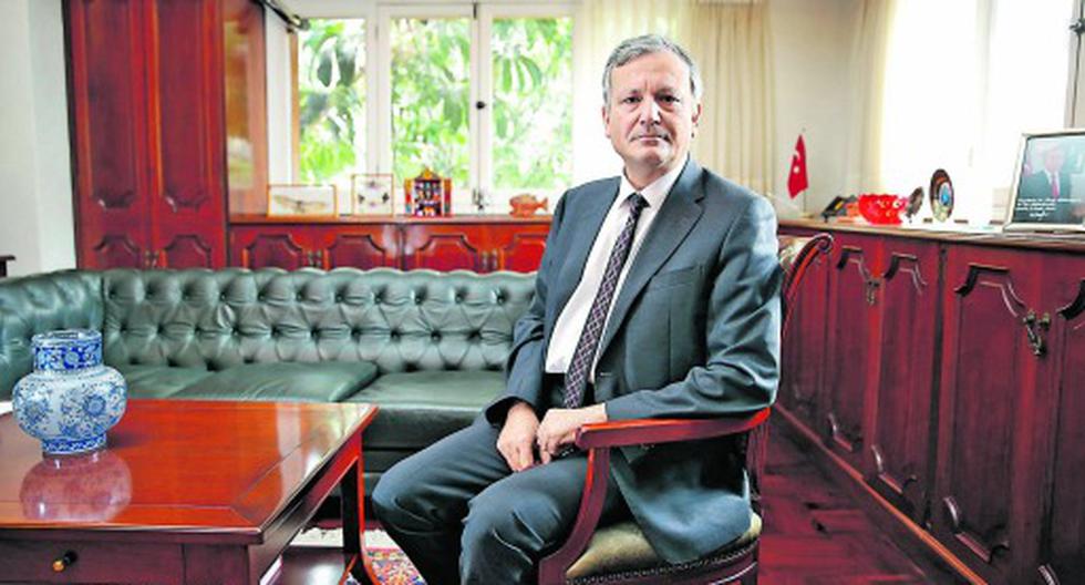 Ferda Akkerman: “Descubrí que me encanta viajar y conocer los colores ...