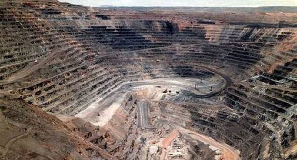 Canadiense Barrick Gold retoma producción en mina de oro Veladero en ...