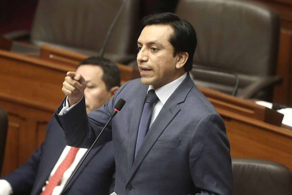 Gilbert Violeta dice que fiscal Chávarry debe ser investigado porque ...