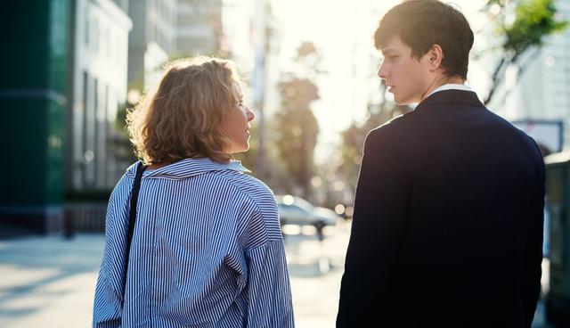 Cinco formas de usar el contacto visual en una junta para obtener lo ...