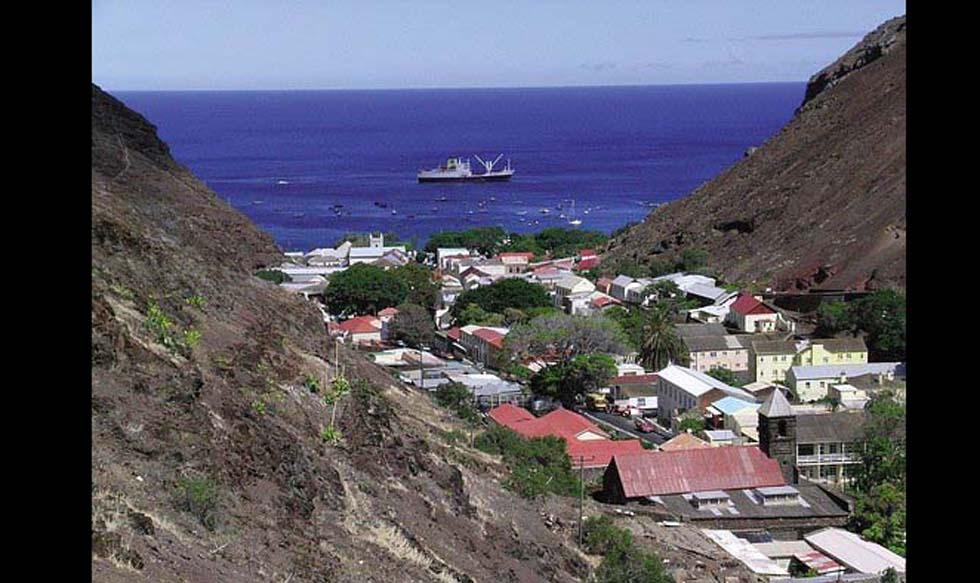 Santa Elena, la isla del exilio y tumba de Napoleón, se alista a ...