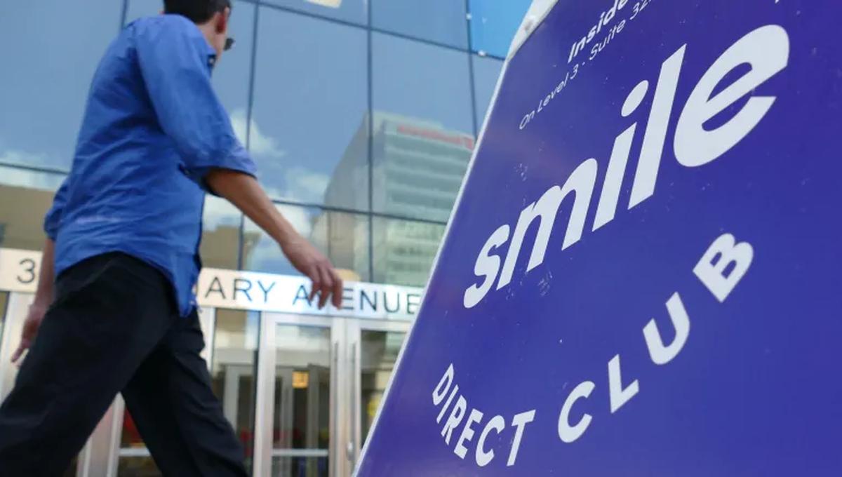 OPI de SmileDirectClub genera dos multimillonarios de 30 años ...