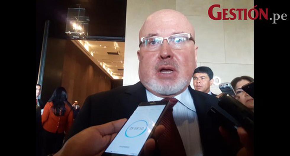 Carlos Bruce: "Queremos concesionar las EPS en todo el país, pero no ...